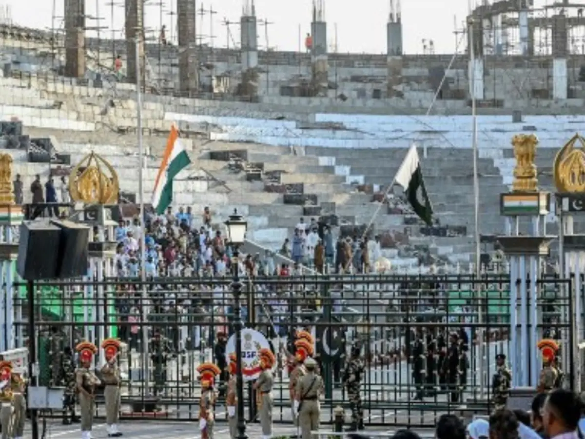 Twenty-two Indian High Commission members exit Pakistan via Attari ...