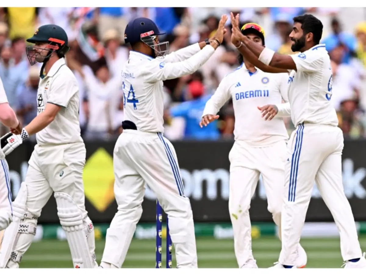 India's golden arm Jasprit Bumah dismisses Travis Head for duck in MCG ...