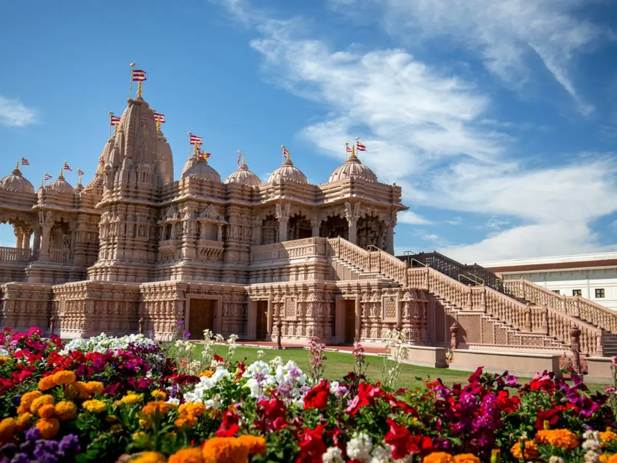 India strongly condemns ‘despicable act’ of Hindu temple vandalisation ...