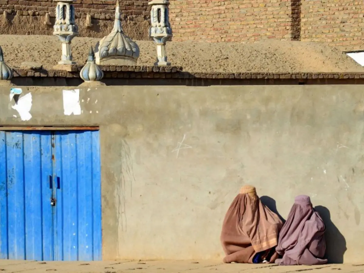 Taliban's new diktat: Kitchens must be windowless to prevent 'obscene ...
