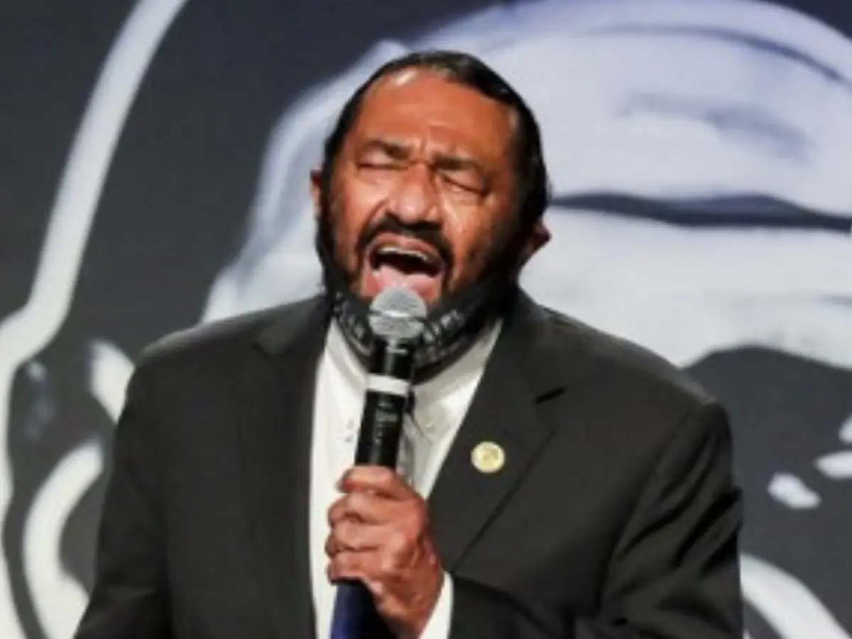 Trump speech : Vance claps as Rep Al Green is ejected from Trump's ...