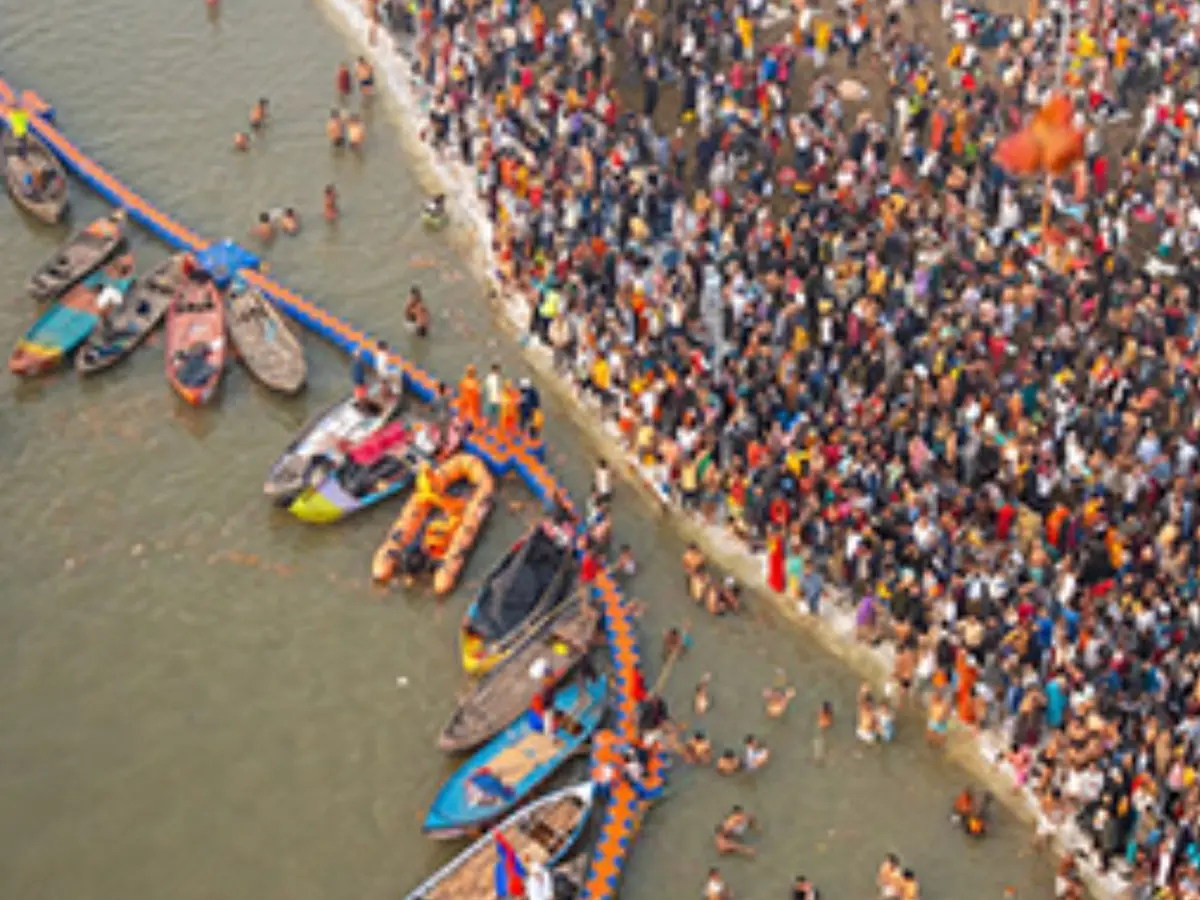 Maha Kumbh 2025: Mesmerising Visuals From the First ‘Amrit Snan’