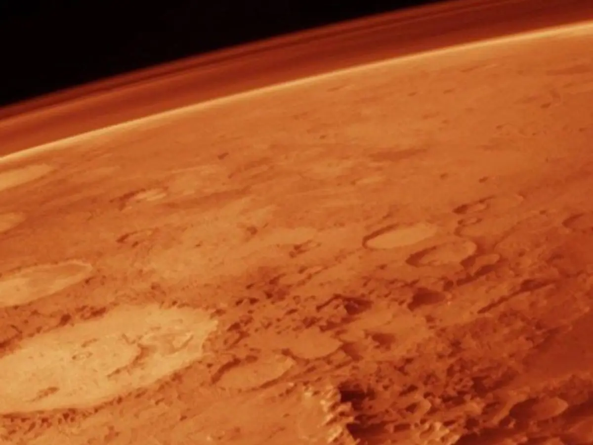 Spider eggs on Mars? NASA scientists spot strange, mysterious object on ...