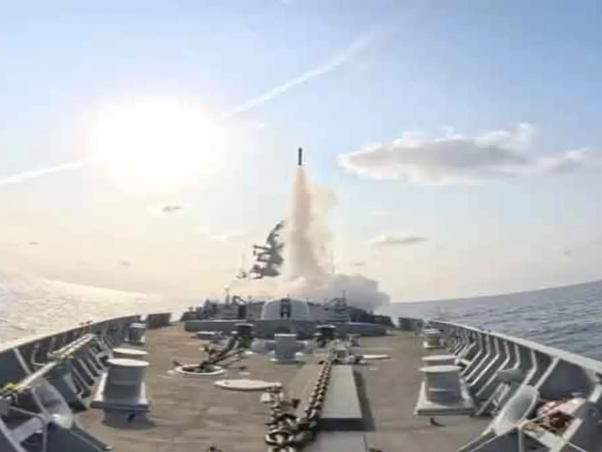 Amid Pahalgam attack, Indian Navy test-fires missile capable of hitting ...