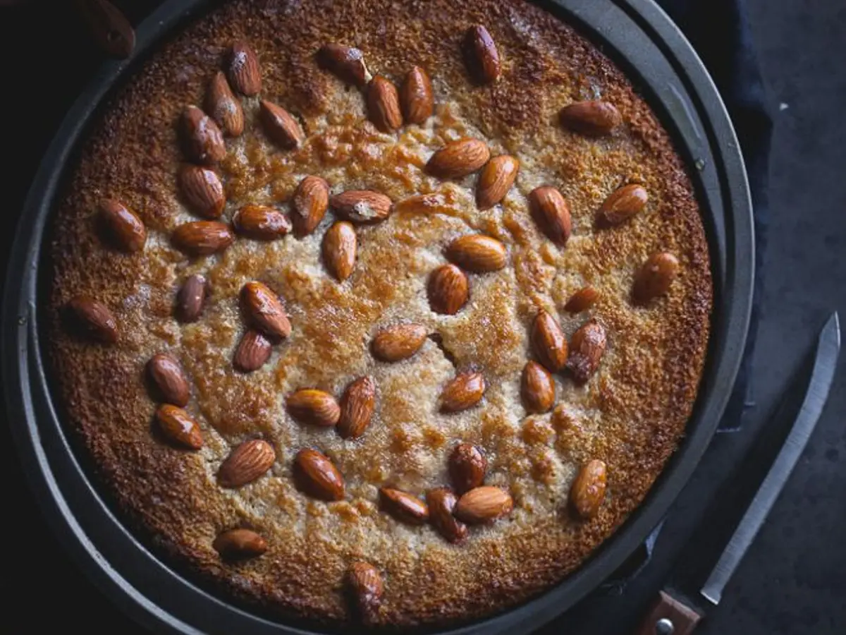 How To Make Semolina Cake At Home