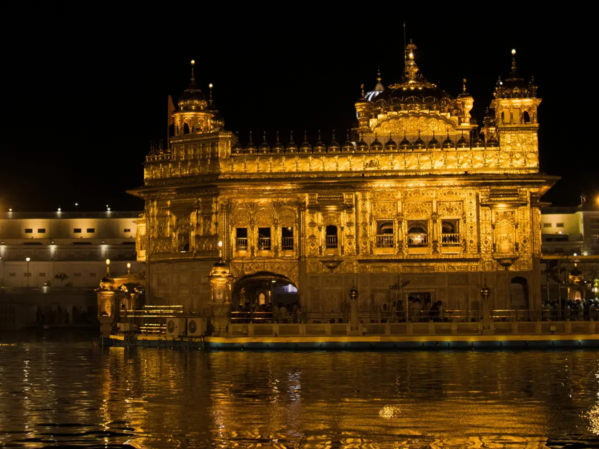 Amritsar Golden temple goes dark after 54 years; Check out before and ...