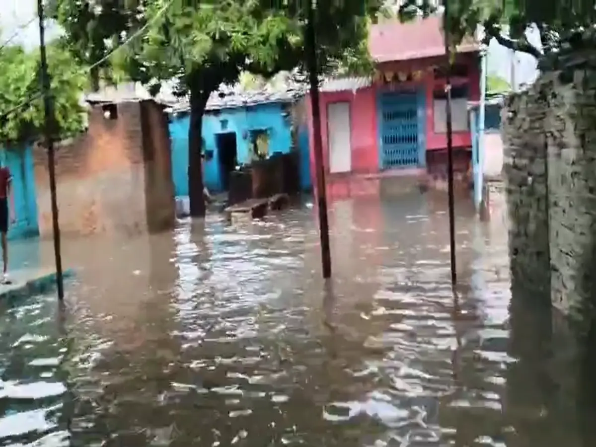 Kota News | मूसलाधार बारिश से लोग त्रस्त! मौसम विभाग ने जारी की ये चेतावनी
