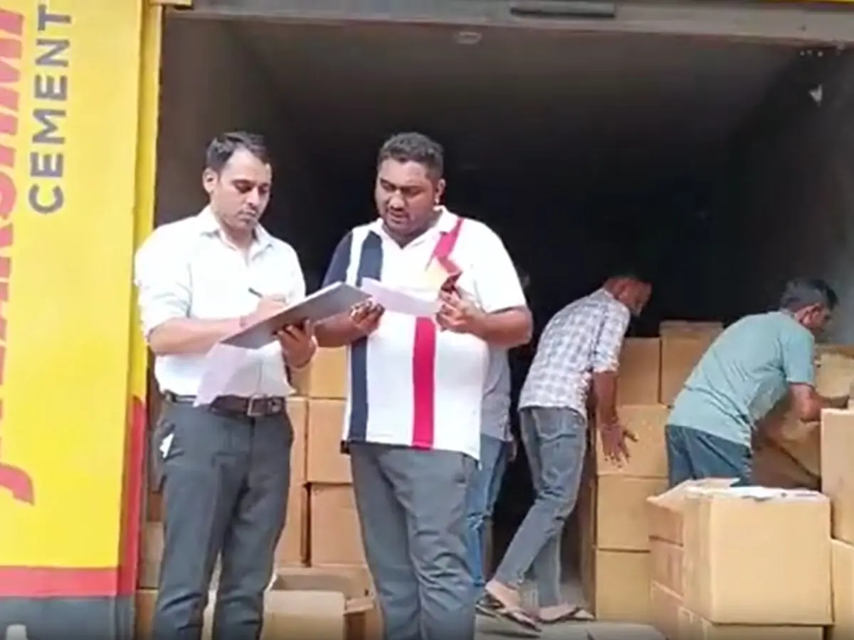 Jalore News | जालौर में कृषि विभाग की छापेमारी, भारी मात्रा में नकली ...