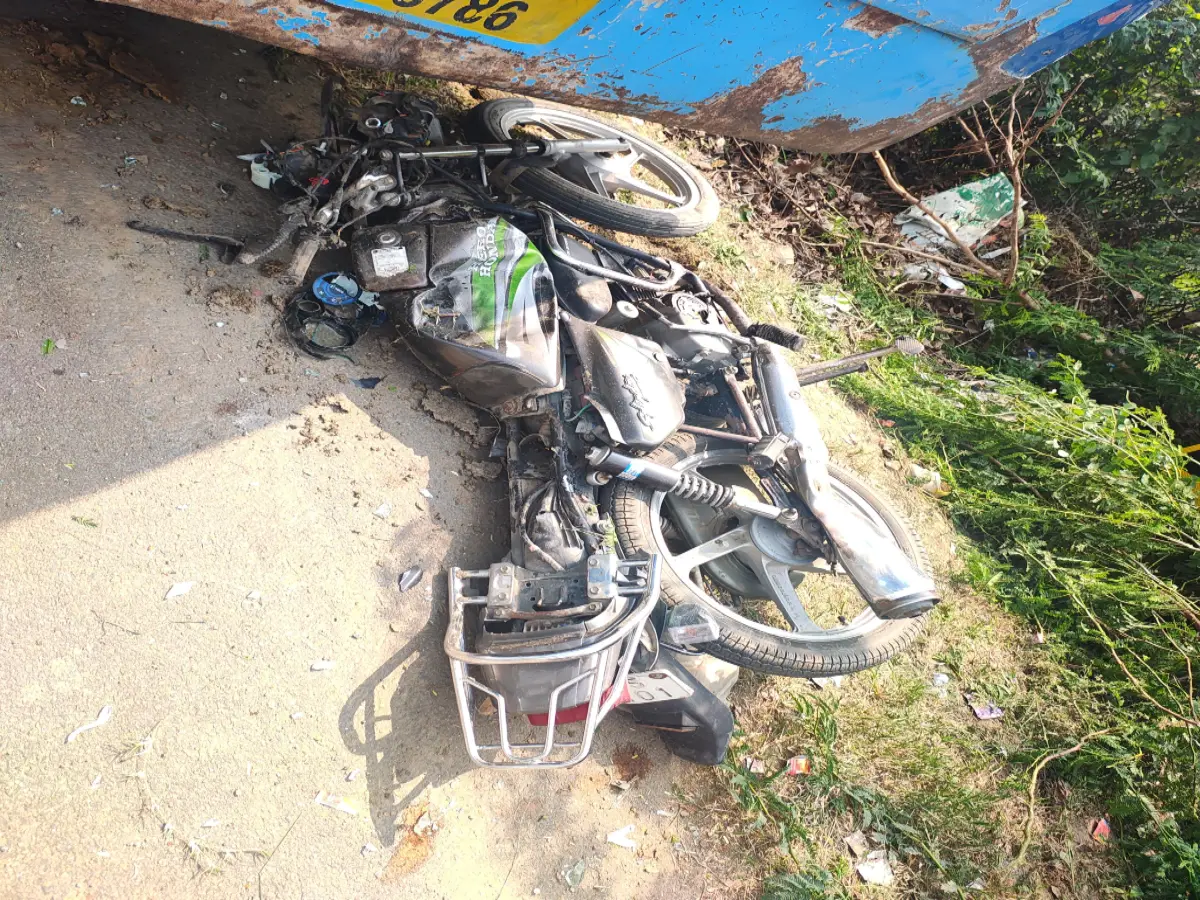 Sawai Madhopur|भाई-दूज से पहले सवाई माधोपुर हाइवे पर हादसा, बस 10 फीट ...