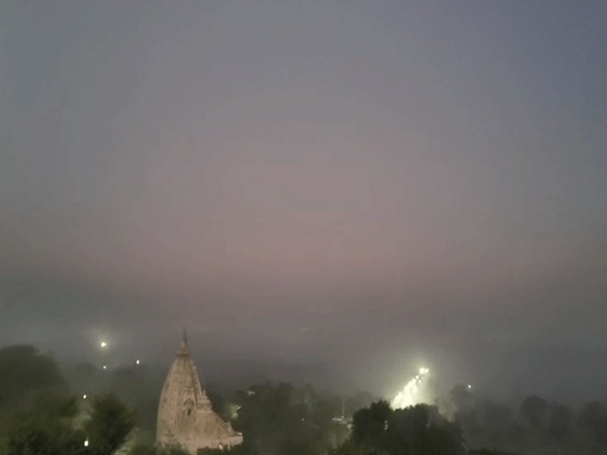 Sikar Weather Update: सीकर के फतेहपुर क्षेत्र में छाया घना कोहरा ...