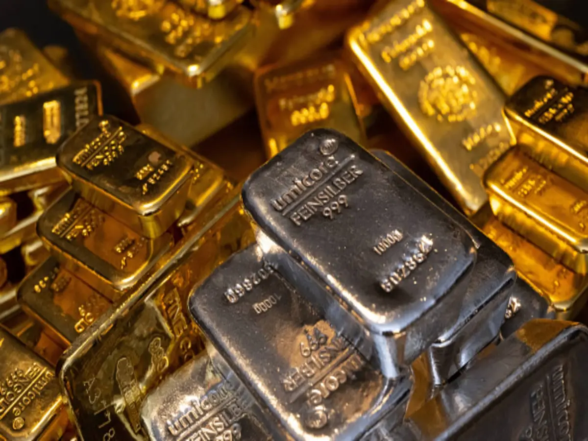Gold-silver Today Rate: सोना हुआ और सोणा, चांदी से लगाई लंबी छलांग ...