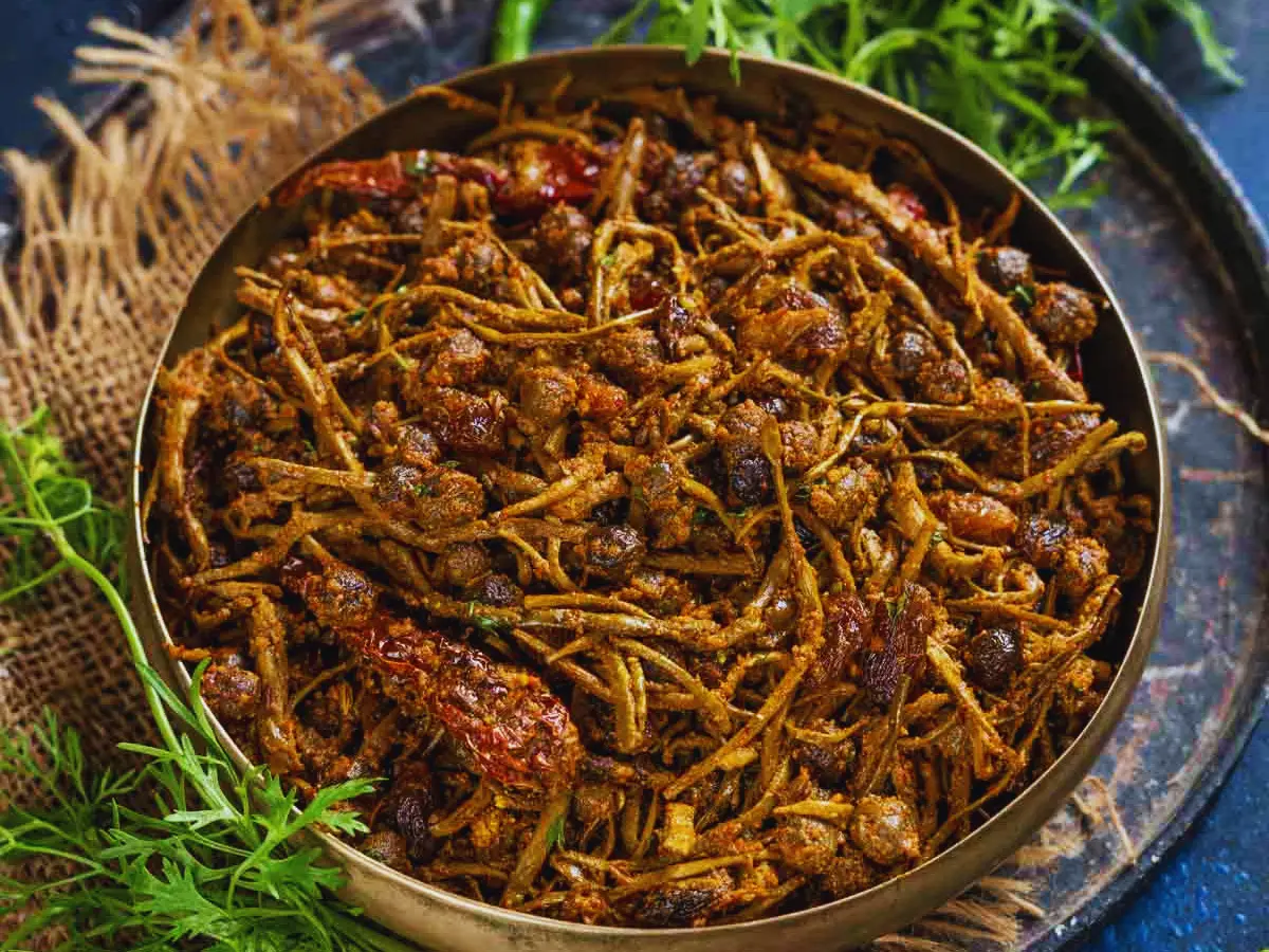 Rajasthani Ker Sangri Ki Sabzi | राजस्थानी स्टाइल में घर पर बनाएं केर ...