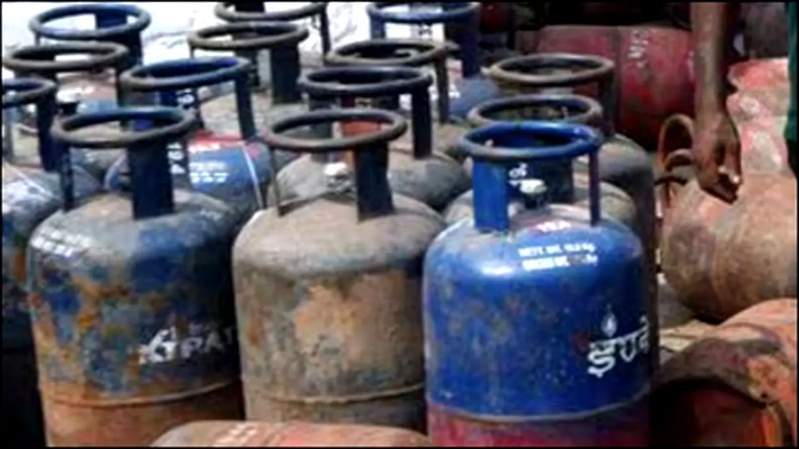LPG Rates Today | LPG भरवाने से पहले अलर्ट! जानें आपके शहर में आज क्या ...