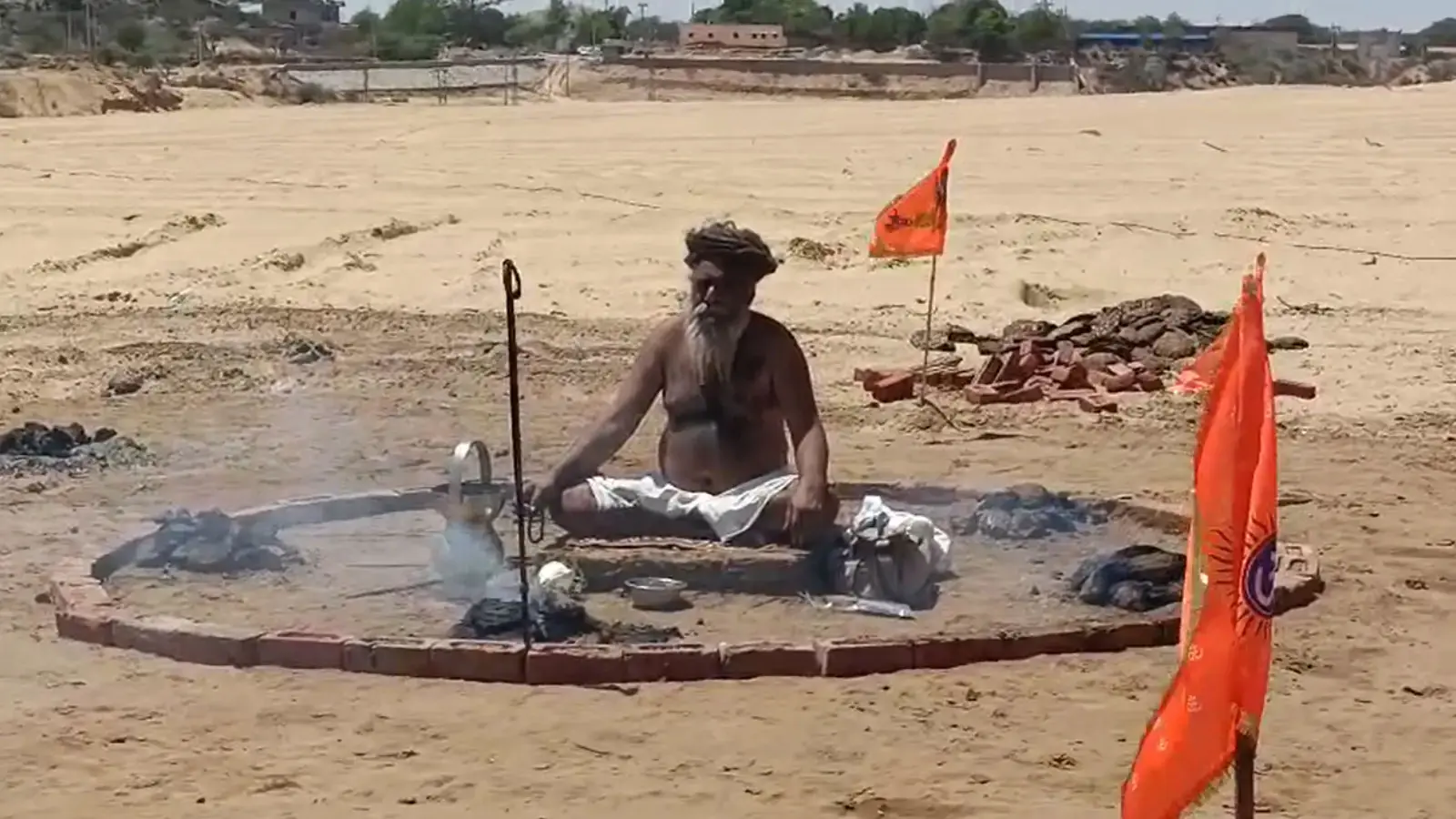 भैराणा धाम बनाम रीको | संतों ने खोदे गड्ढे, भैराणा धाम बचाने के लिए 8 ...