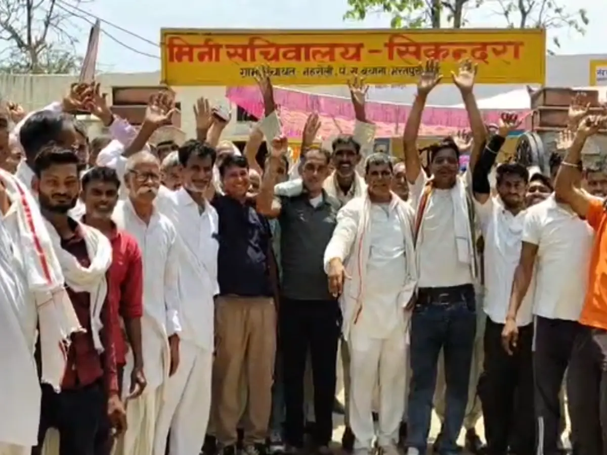 भरतपुर-ब्यावर एक्सप्रेस-वे पर बवाल, किसानों ने नारेबाजी कर जताया आक्रोश