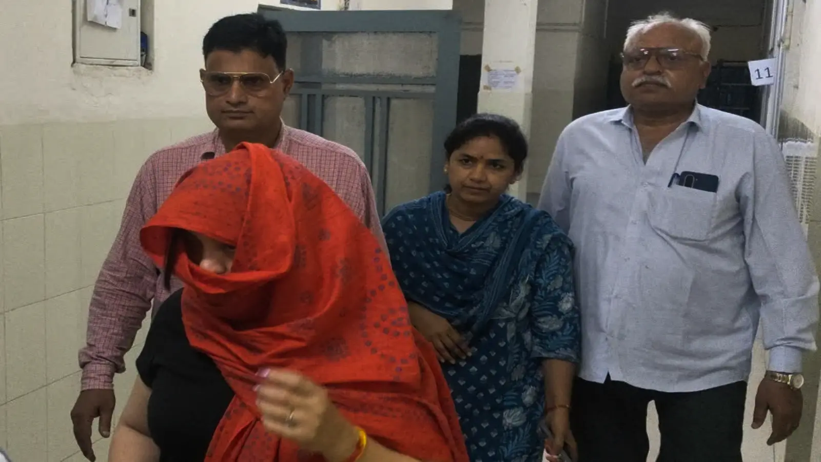 Rajasthan Crime|चित्तौड़गढ़ में घूस लेते पकड़ी गई ये महिला अधिकारी ...