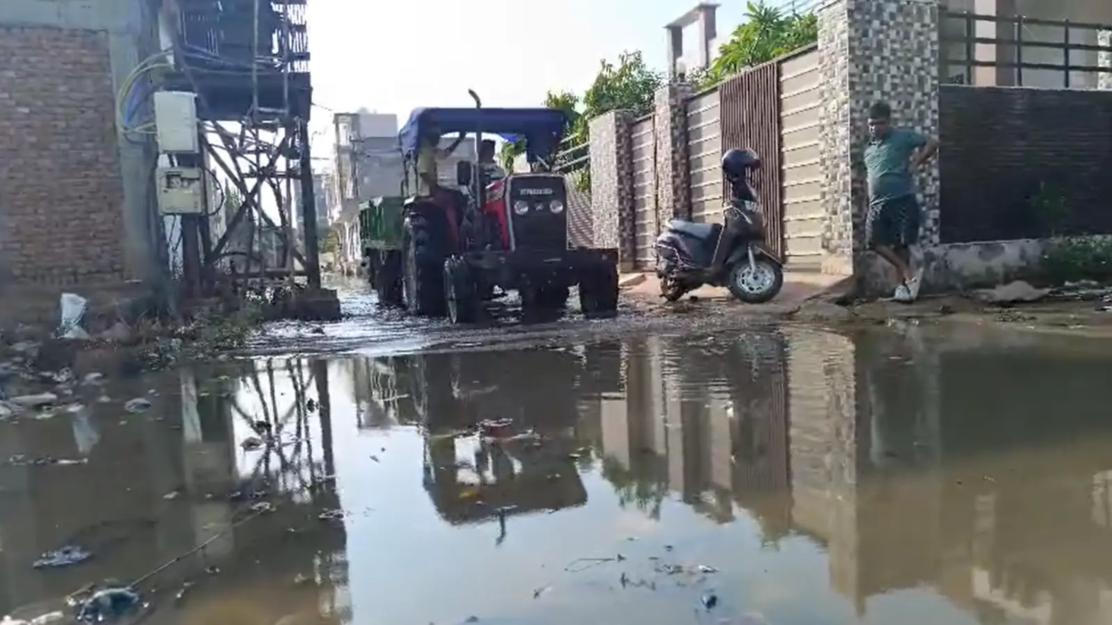 Dholpur: धौलपुर की शिवनगर कॉलोनी बनी नर्क, 3 साल से सीवर जाम, बड़े ...