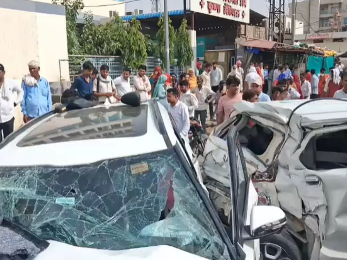 Kotputli: दिल्ली-जयपुर हाईवे पर स्कॉर्पियो समेत 4 वाहन टकराए, 2 की हालत ...