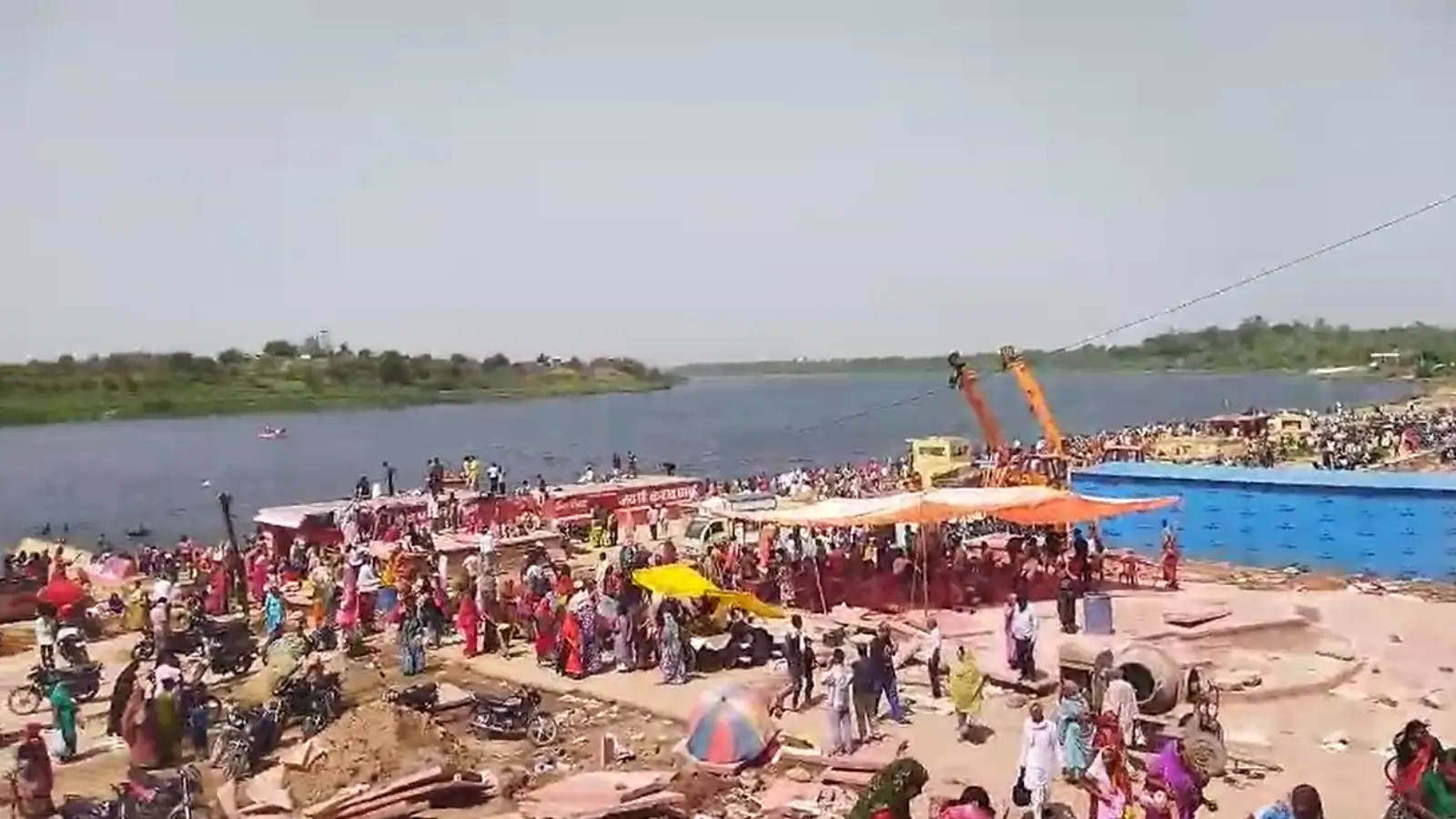 Bundi: हाड़ौती के हरिद्वार केशोरायपाटन में उमड़ा आस्था का सैलाब, सोमवती ...